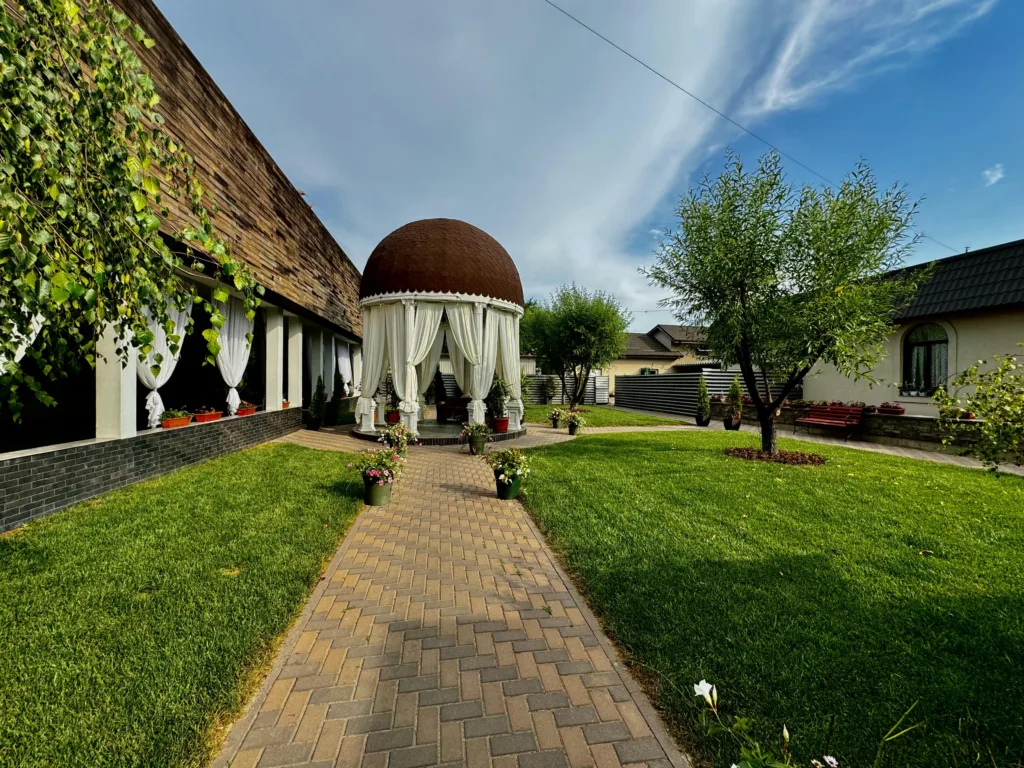 Restaurant Select Plus Pascani — Pașcani